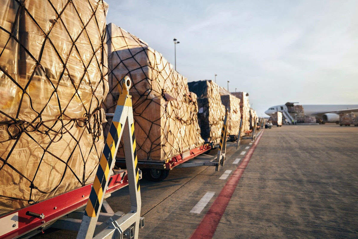 cargo-partner introduces airfreight consols between W Europe and Asia ...